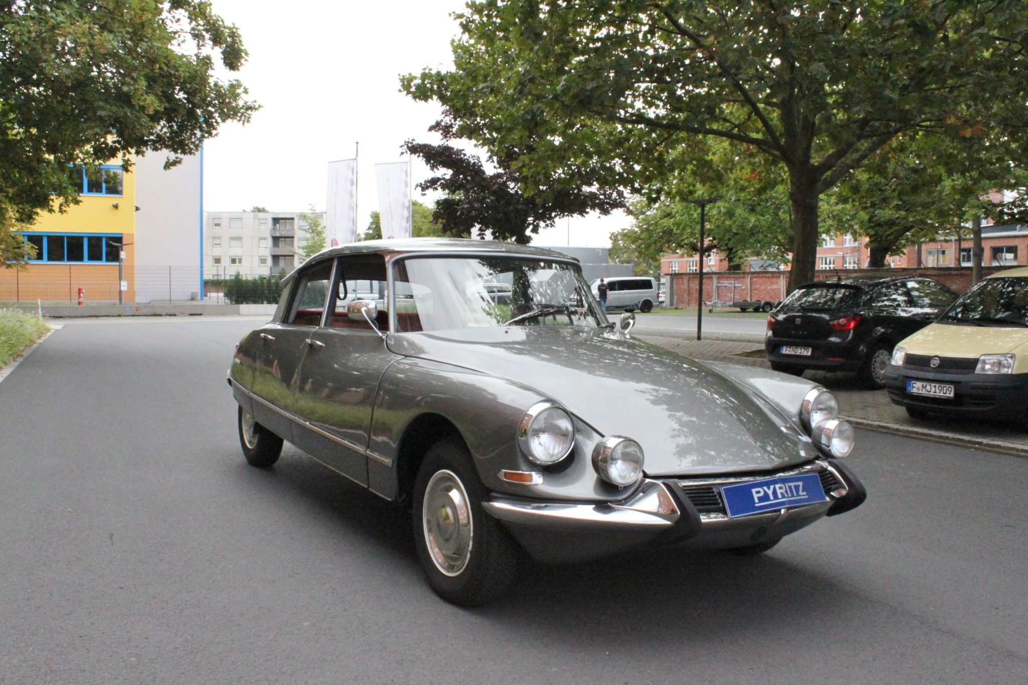 Citroën Citroen DS 21 Pallas « Pyritz Classics GmbH In der Klassikstadt