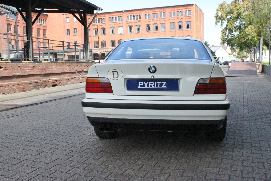 BMW BMW 325 i Coupé « Pyritz Classics GmbH In der Klassikstadt